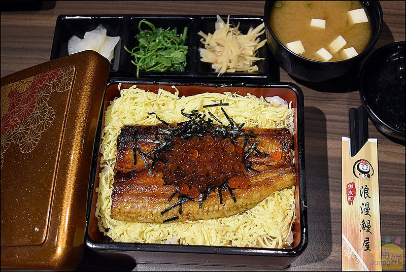 台中好吃鰻魚飯。御成町浪漫鰻屋老虎城店(附最新菜單)。鰻魚飯、丼飯通通大份量好好吃!!小菜湯品鰻魚醬汁免費續。本文登上奇摩首頁-台灣美食專區