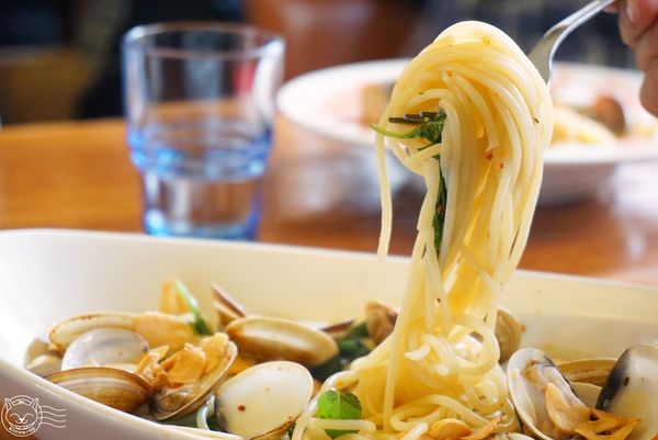 遇見PASTA和食 ※【星羽是吃貨-台中南區】中興大學旁巷弄用餐小仙境，環境放鬆餐點CP值高高。-台灣美食專區