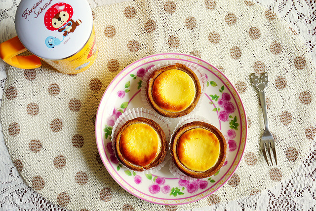 久久津乳酪菓子手造所(大遠百店) ※【星羽是吃貨-台中西屯】職人手作現烤出爐北海道乳酪塔-台灣美食專區