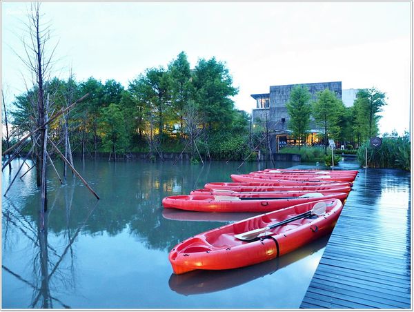 【食】【宜蘭】Neverland 古堡party餐廳．清水模建築裡的浪漫晚餐，價格卻不貴唷!-台灣美食專區