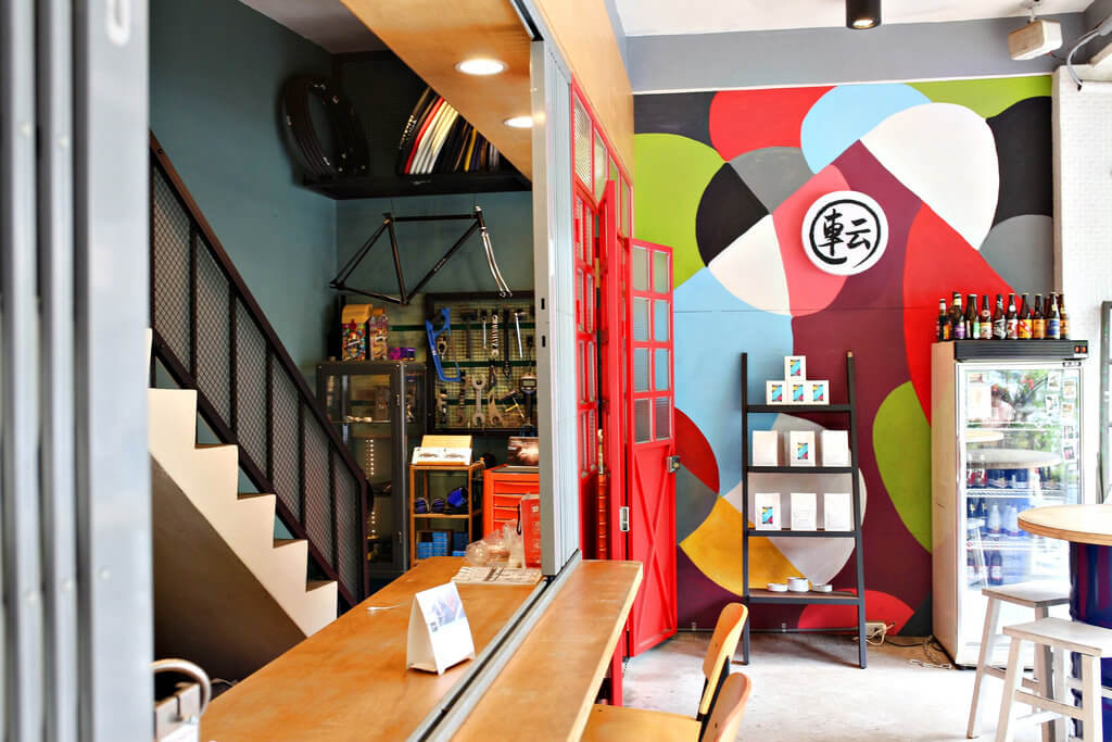 【高雄】GD cafe' x 転転 Bike│奧利佛style陽光單車餐廳．桑尼瘦不了-台灣美食專區